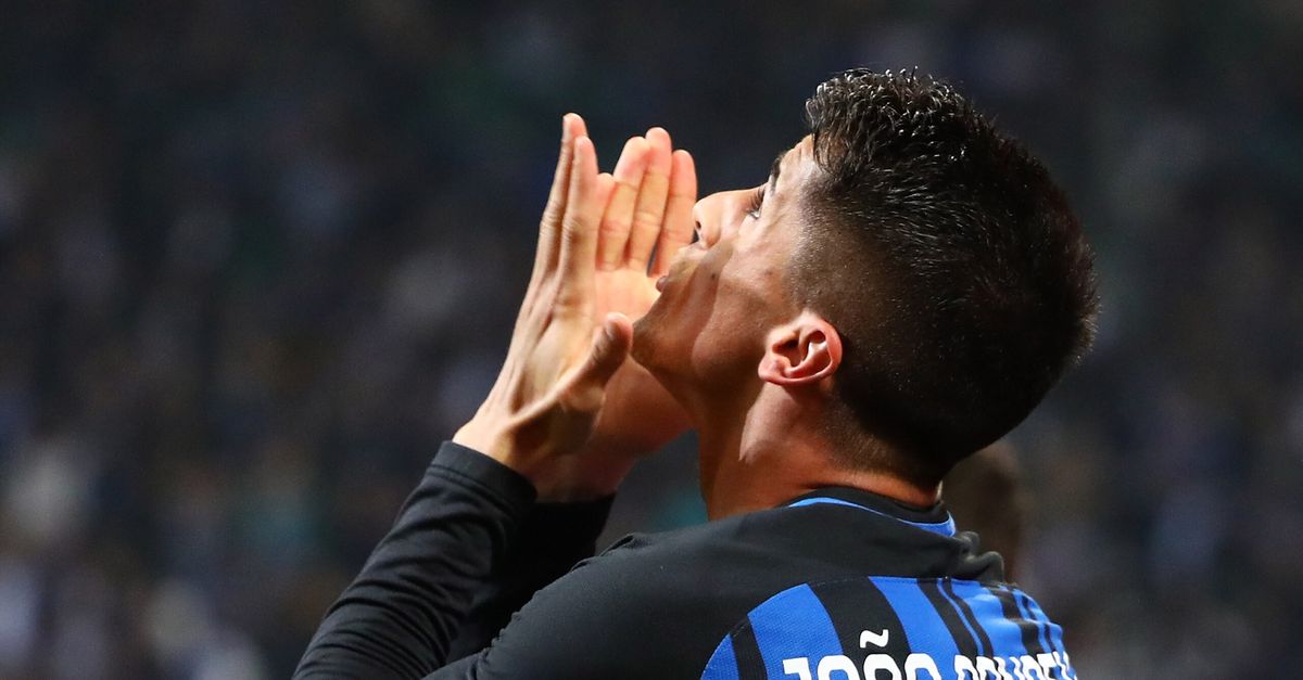 Romano: "Occhio a Cancelo, non vuole soldi ma una big. E i club hanno ...