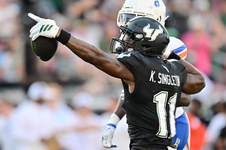 USF wide receiver Keshaun Singleton plans to enter transfer portal