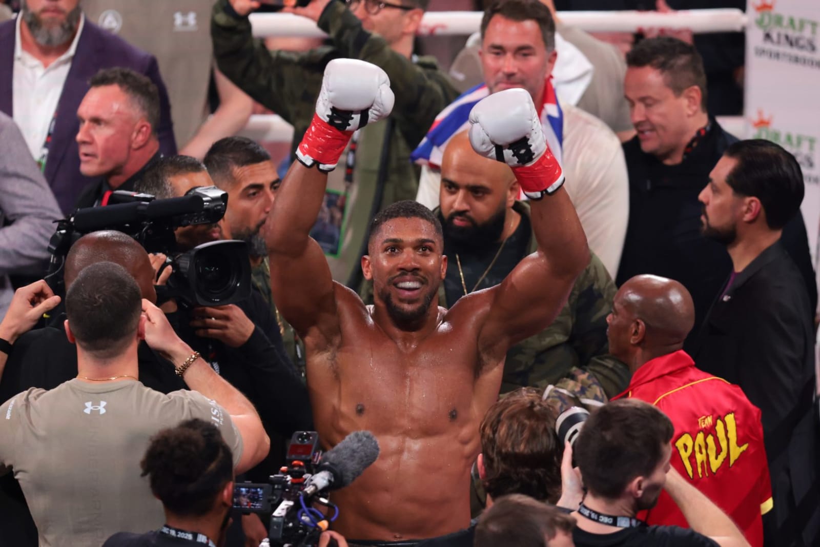 Anthony Joshua suffers minor injuries in fatal car crash