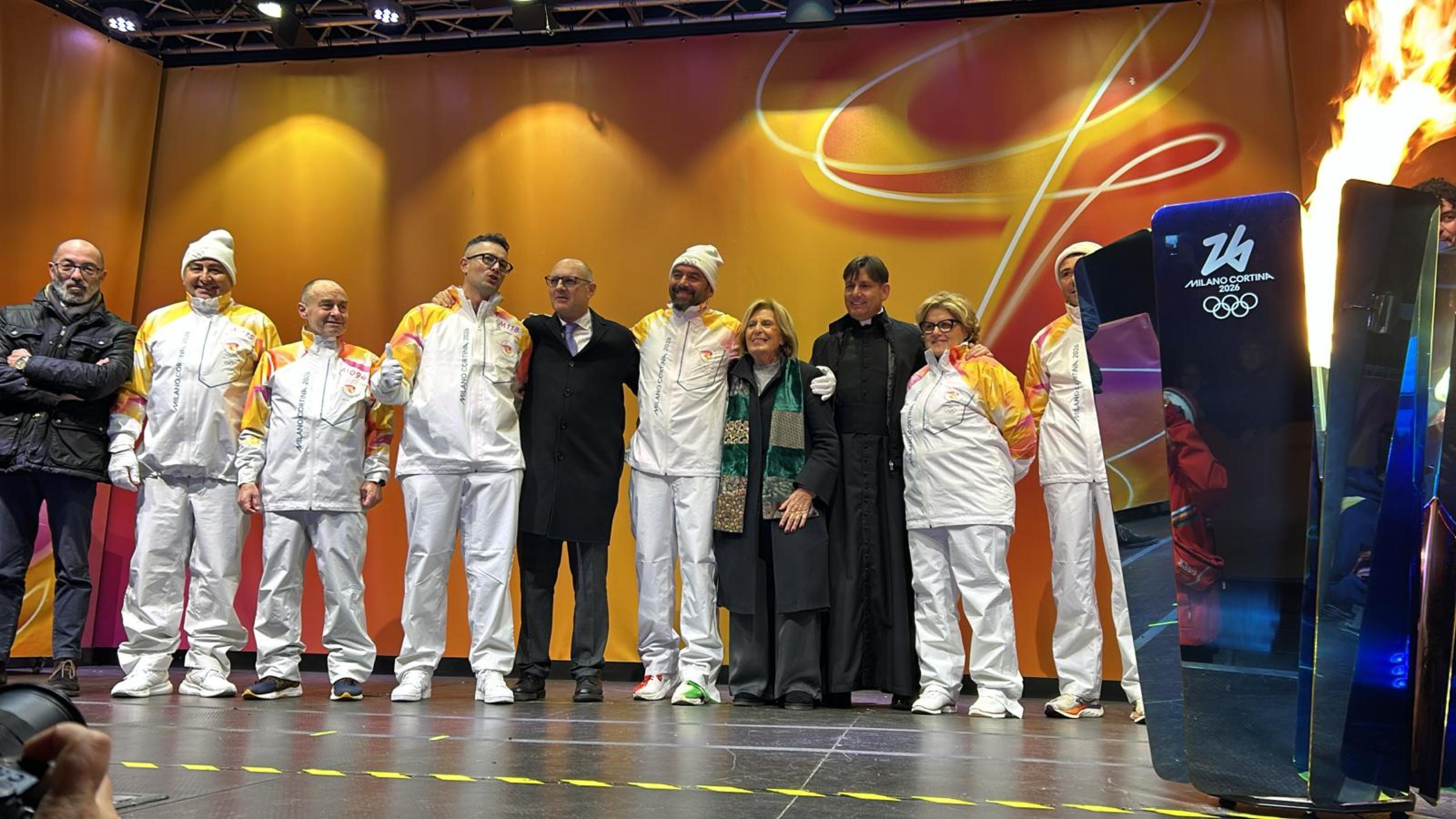 Fiamma olimpica, Fefè De Giorgi ultimo tedoforo tappa di Lecce