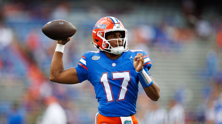 Gators re-sign quarterback ahead of 2026 season