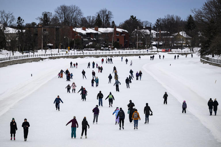 Part of Ottawa's Rideau Canal skateway set to open on Dec. 31