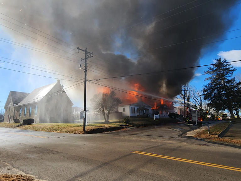 Fire destroys most of funeral home building in Amelia County