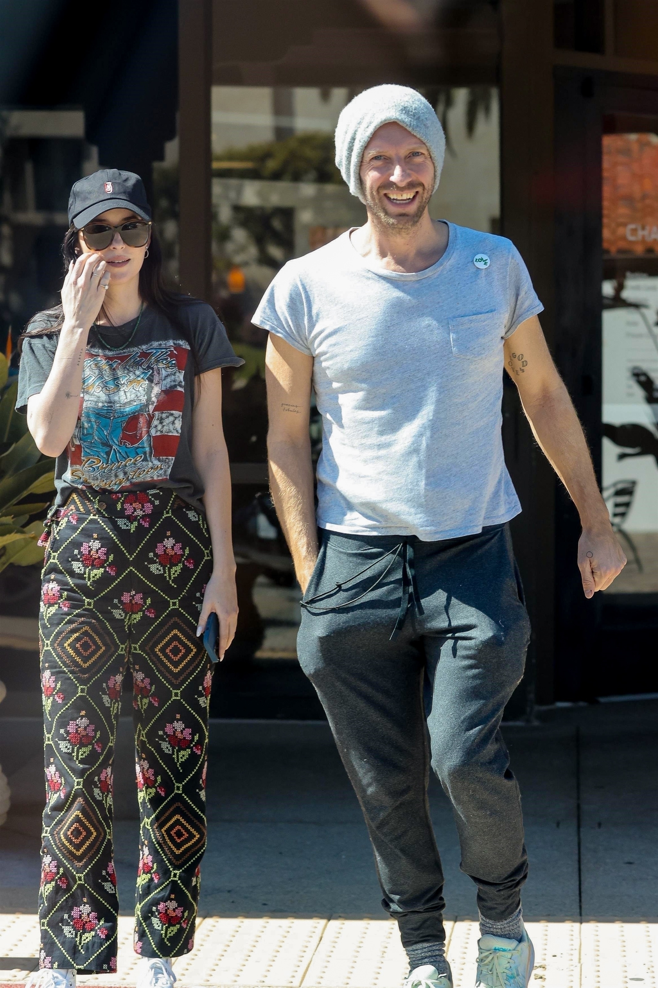Dakota Johnson sparks romance rumors with much younger singer after ...
