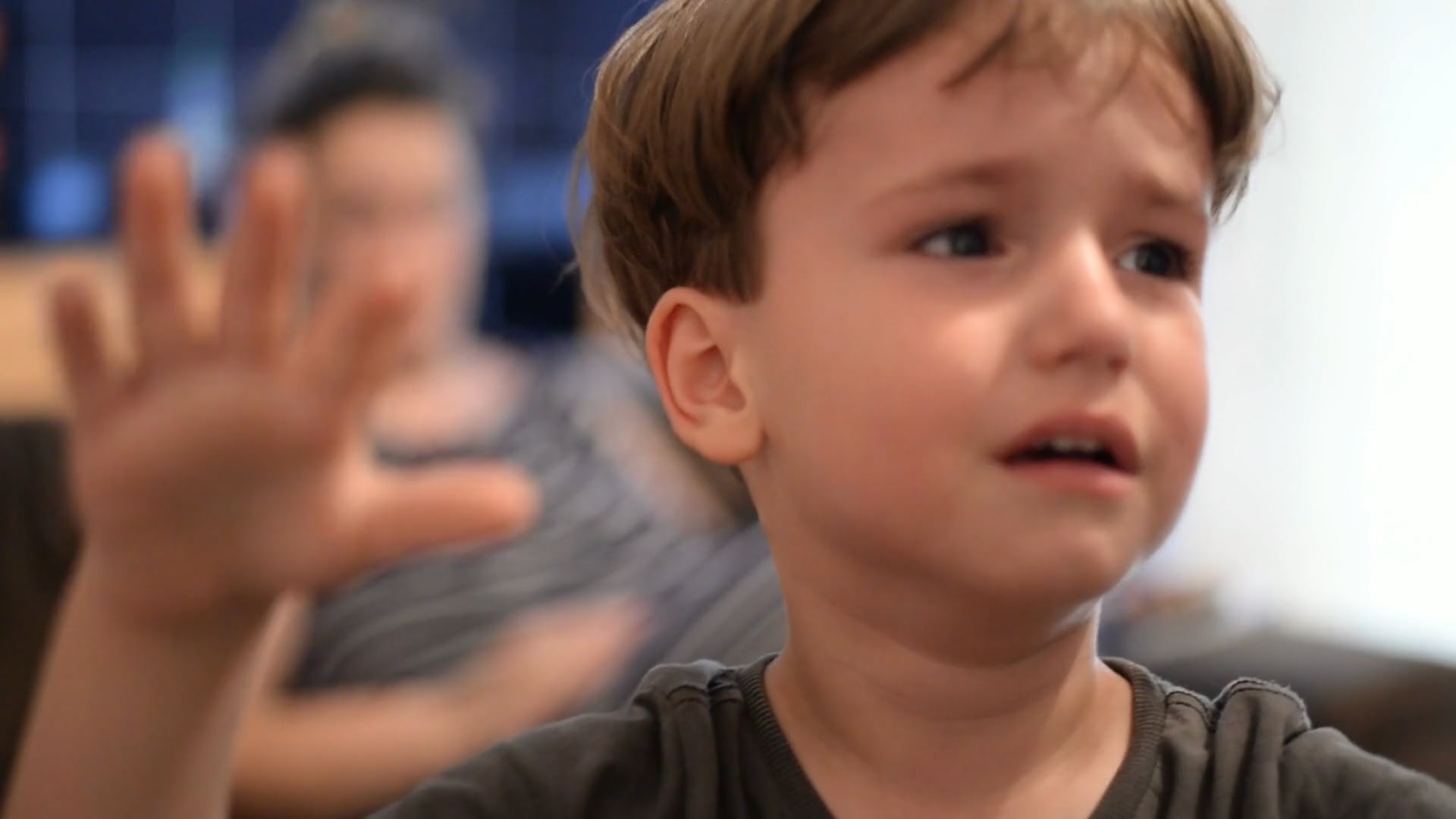 12 bad parenting habits that made you bad with money