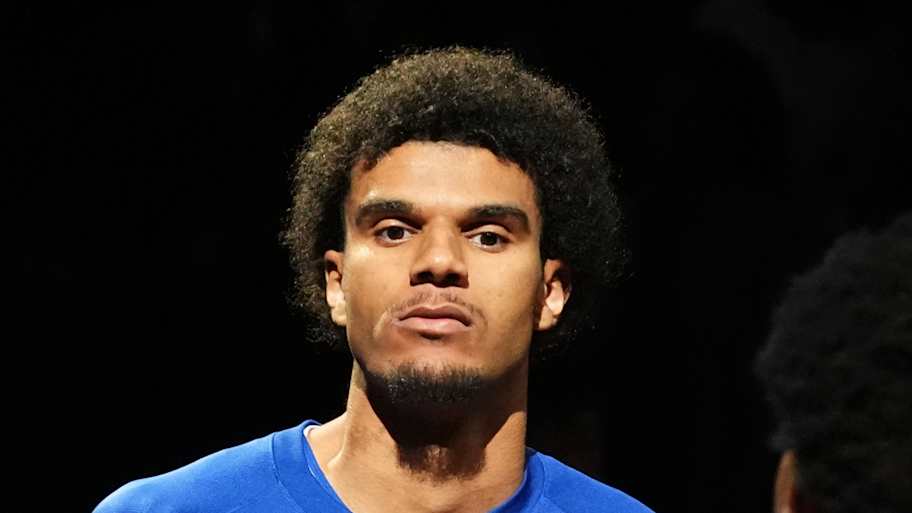 Hawks' regret in letting Dom Barlow go intensified as interior presence ...