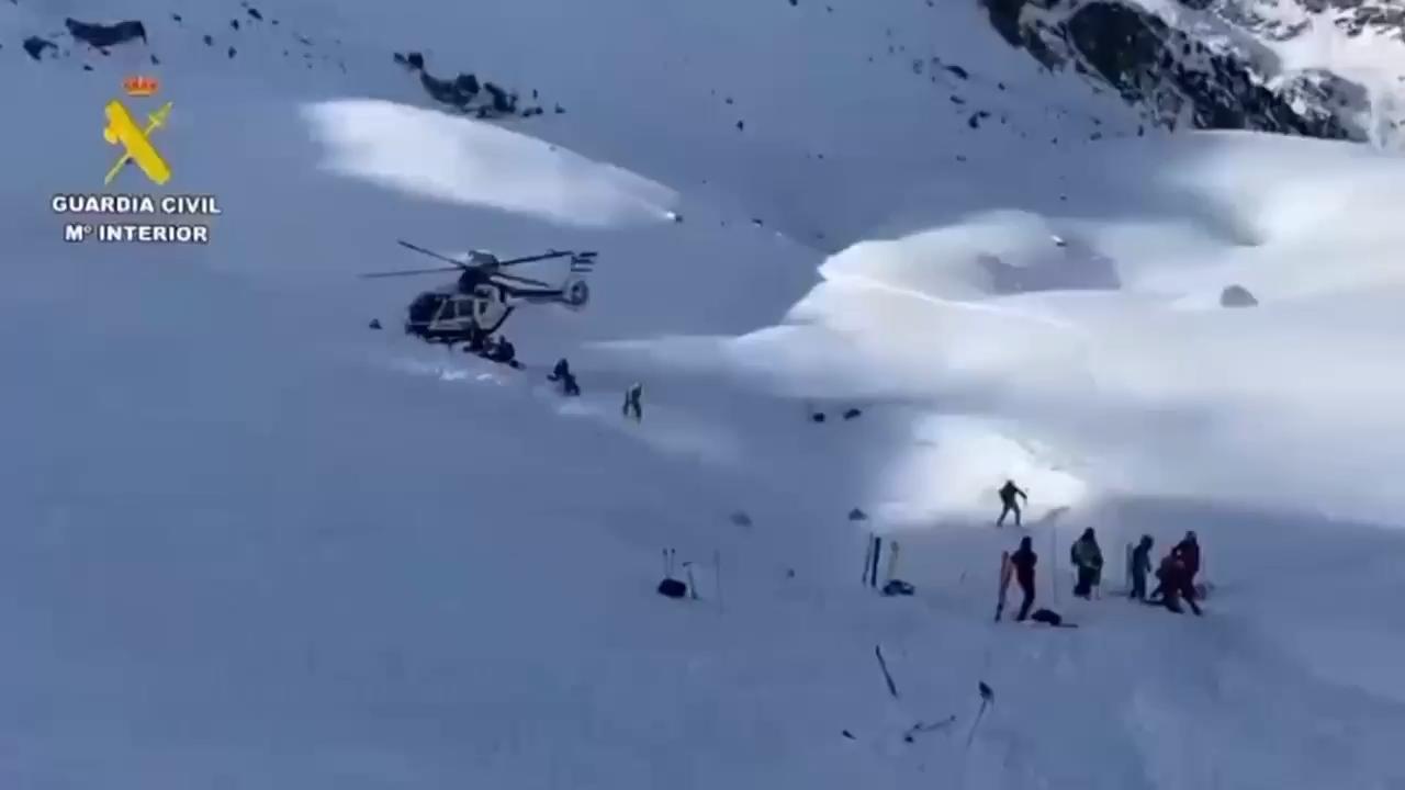 Three dead after mountaineers caught in avalanche in Huesca