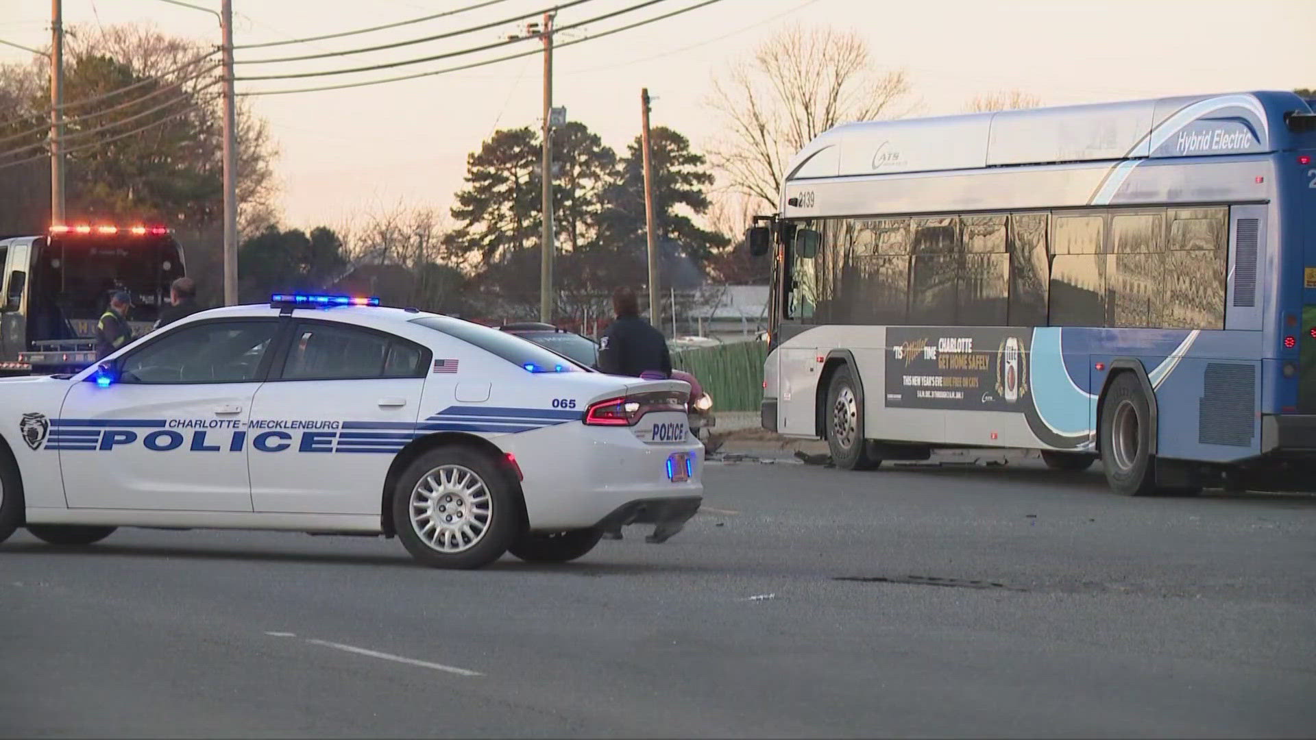 4 hurt after crash involving CATS bus in north Charlotte