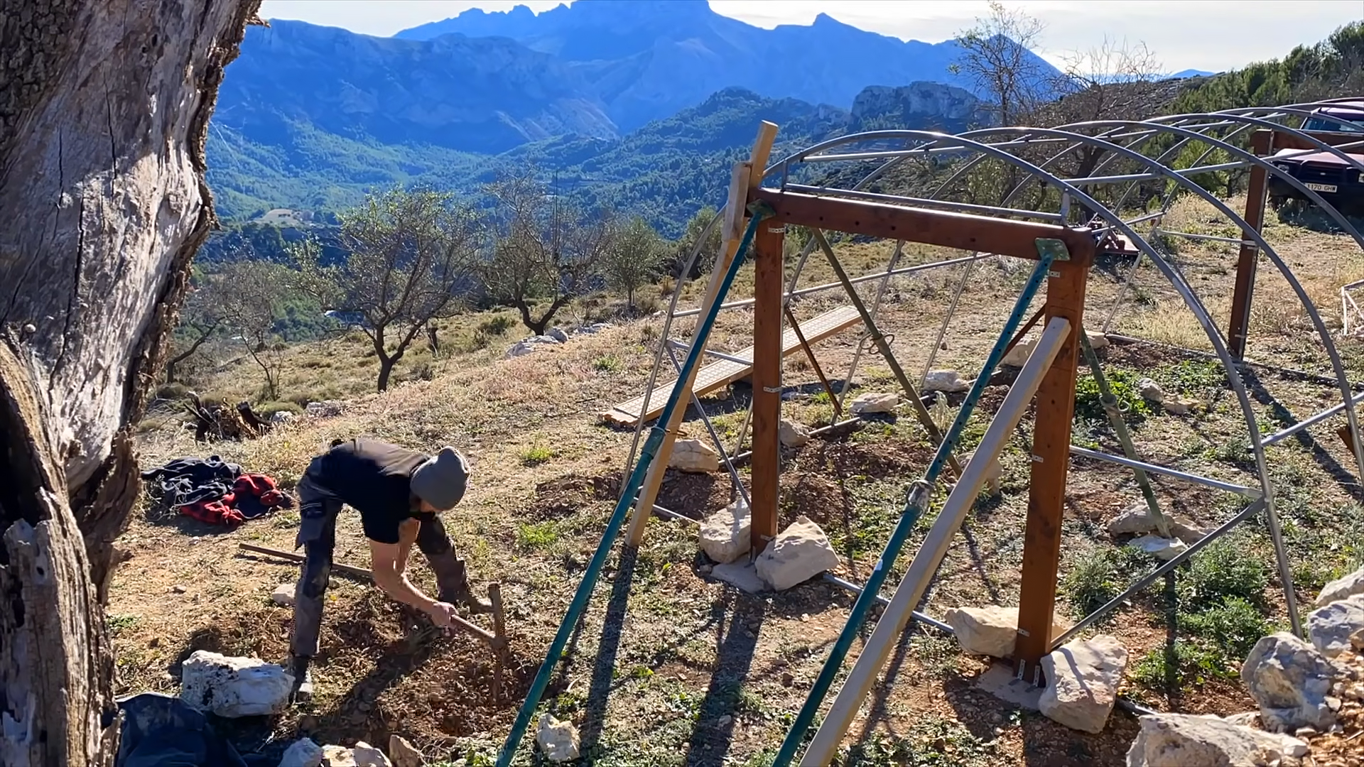 Building a self-sufficient mountain homestead