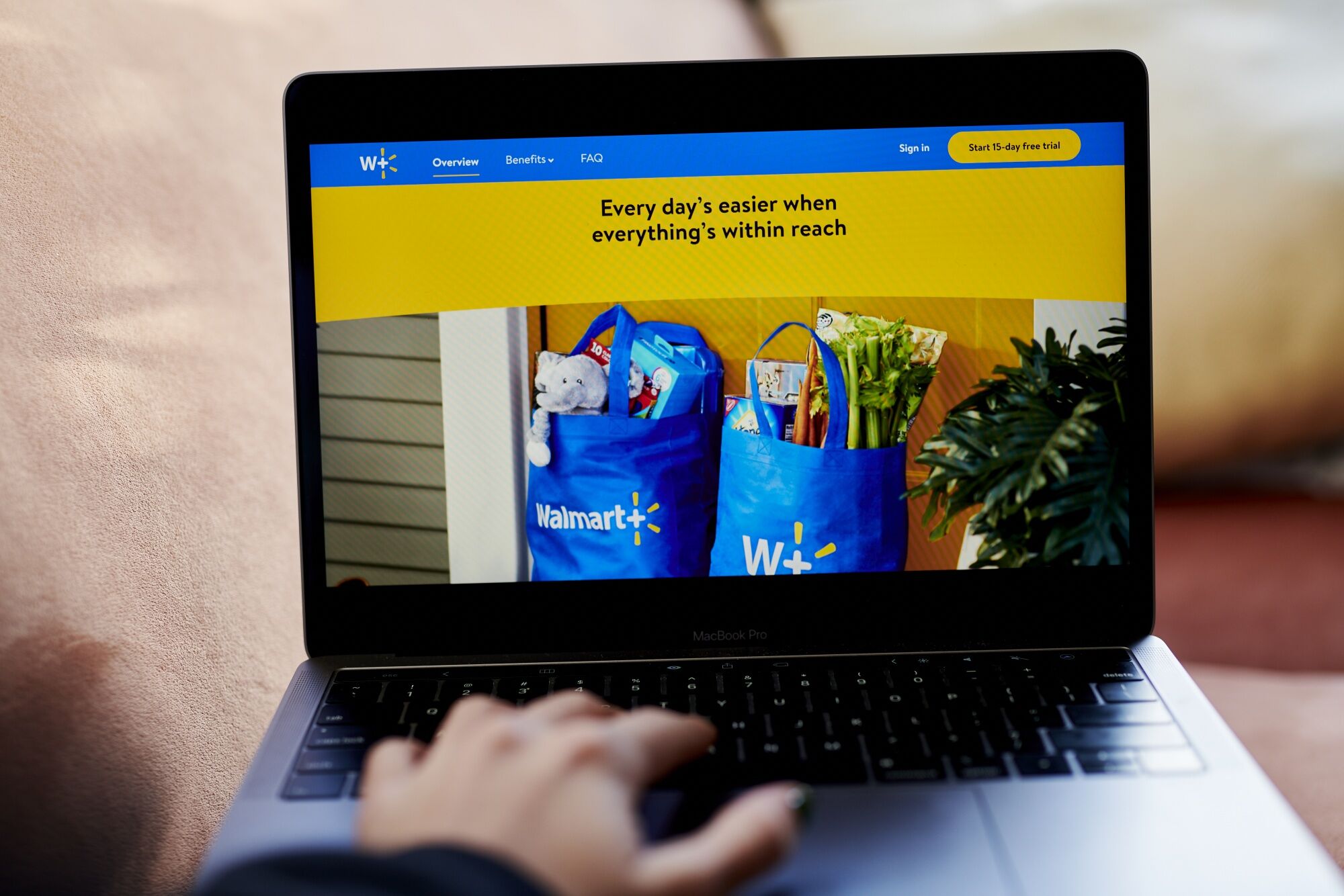 Walmart customers report outage for mobile and web services