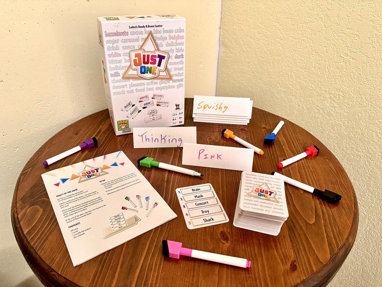 10 board games for a family New Year’s Eve party