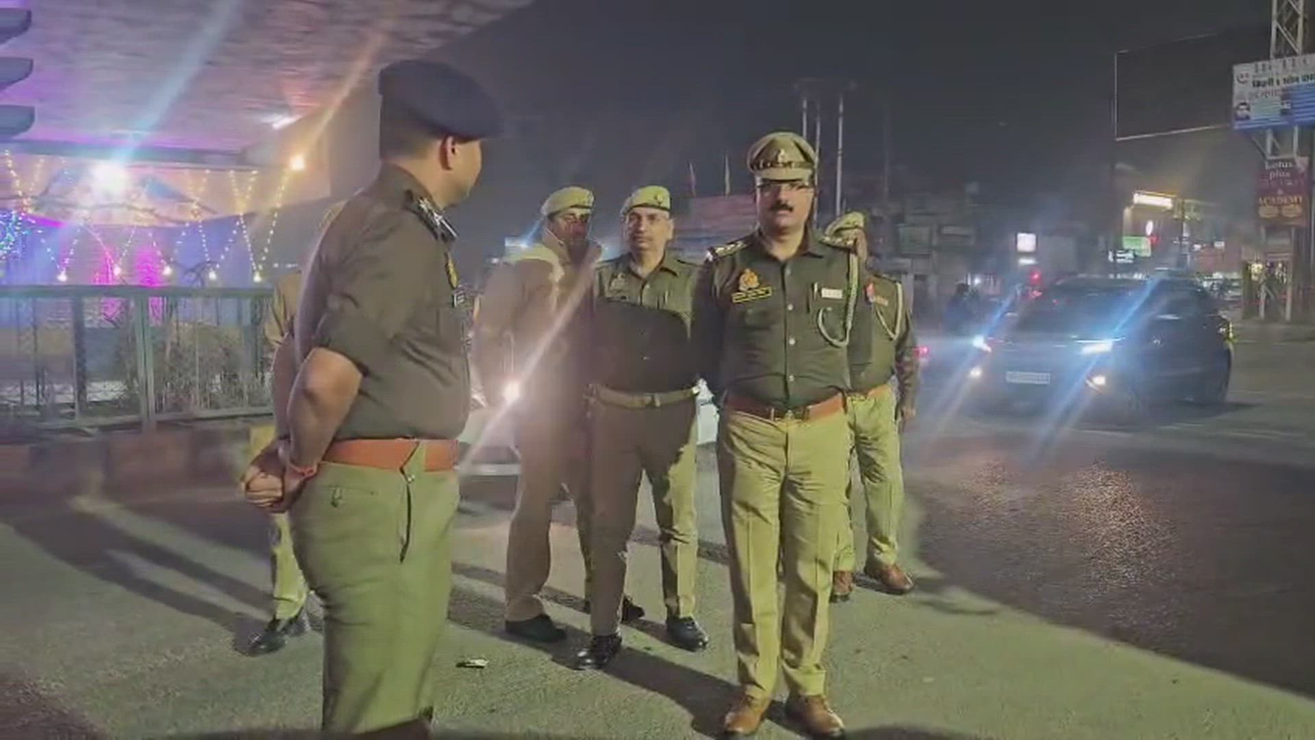 Mathura (UP): Police Conduct Security Checkingh Ahead 0f New Year ...