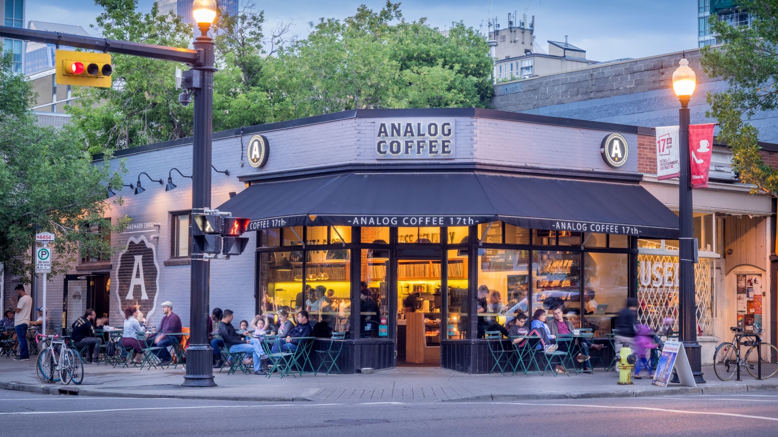 17 Canadian towns and cities people are flocking to while others ...