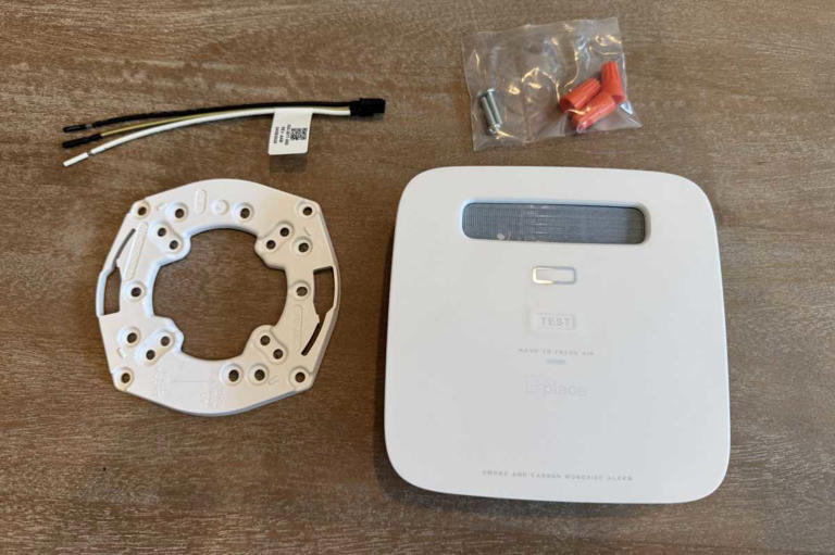 Place Any Space Smart Smoke and Carbon Monoxide Detector review