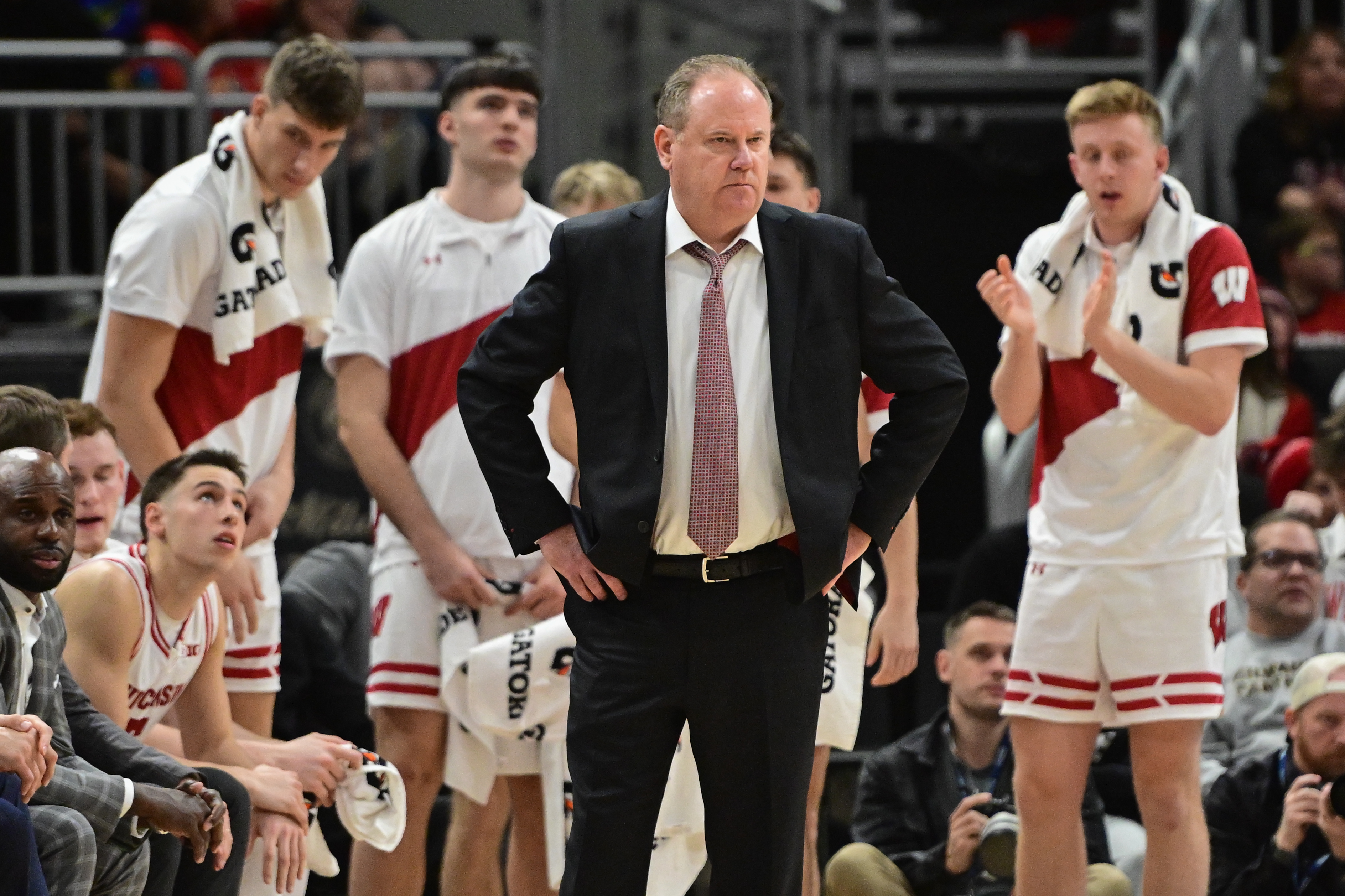 Wisconsin ties program record in major comeback over Minnesota