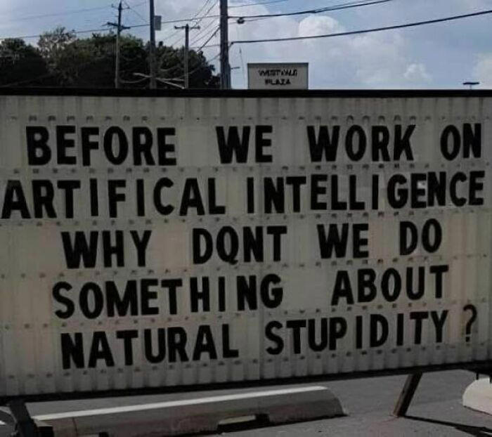 50 hilarious and dumb signs that surprised people with their weirdness