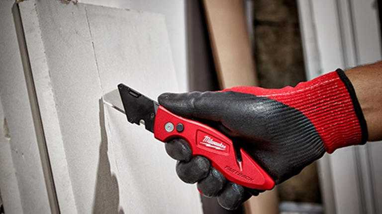 Here's what that symbol of a guy wearing glasses means on a Milwaukee ...