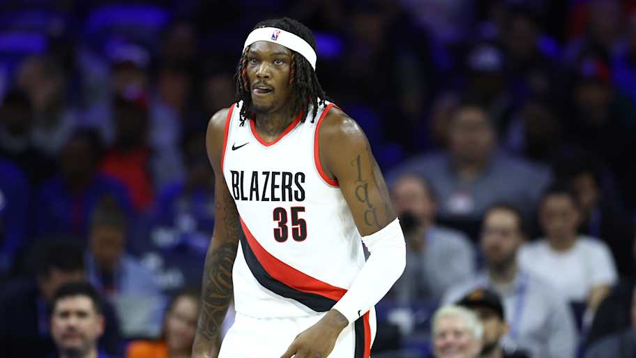 Lakers could turn to obvious trade target to solve their biggest woes