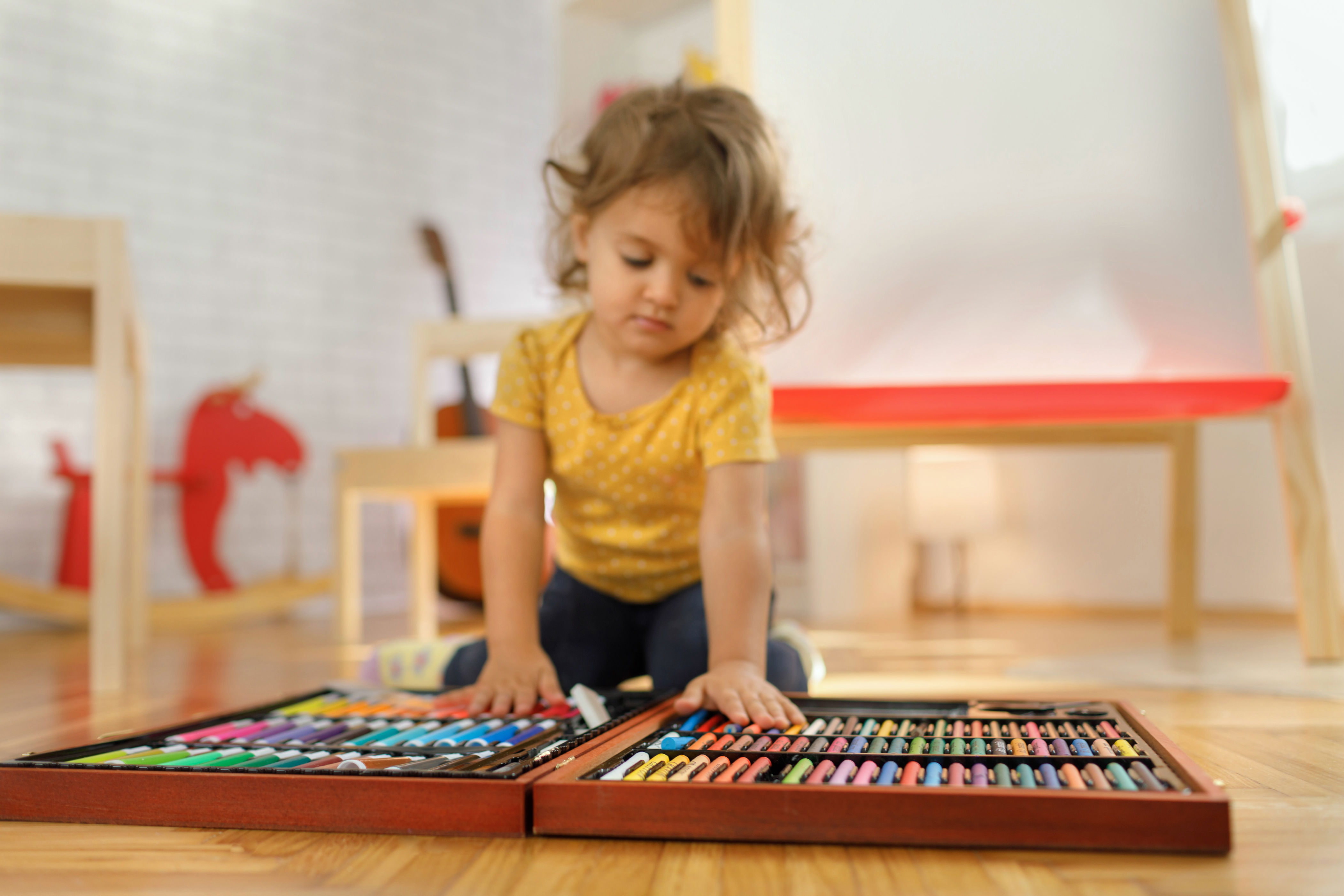 Toddler finds chalk paint, hysterics at what happens to family cat