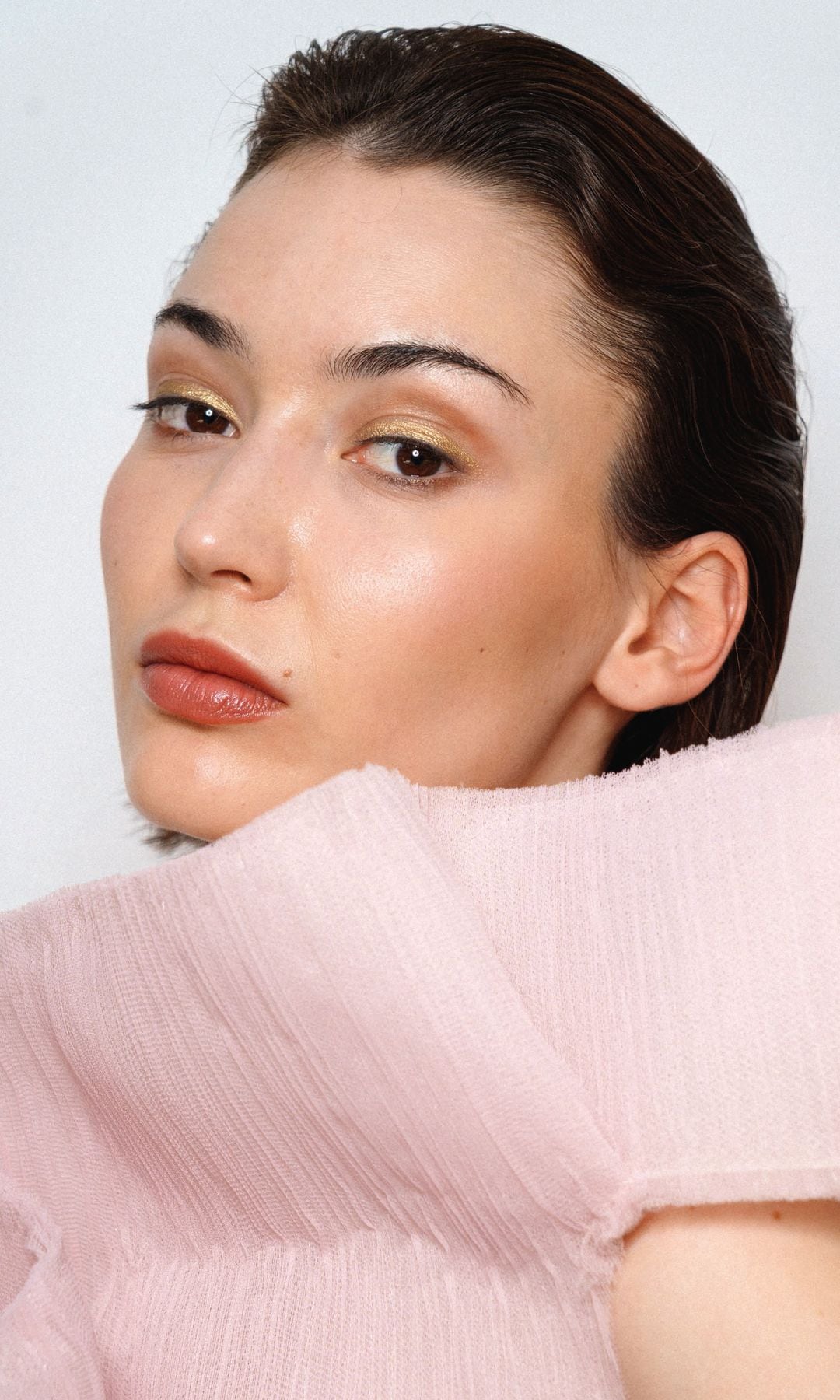 Maquillaje en oro y plata, la tendencia más sofisticada de Nochevieja ...