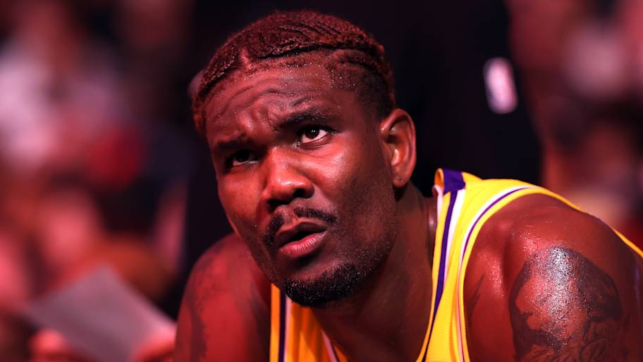 Lakers allowing alarming trend to stall Deandre Ayton's momentum