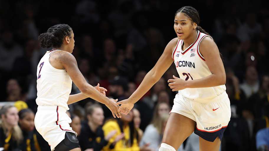 UConn’s Sarah Strong strengthens NPOY case vs. Butler