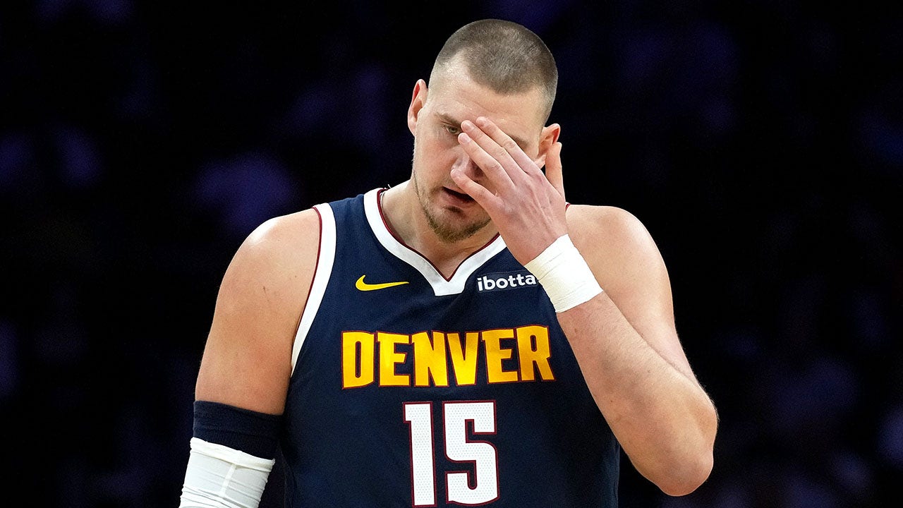 Nuggets star Nikola Jokic suffers knee injury, misses entire second ...