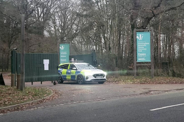 Body found in reservoir after small plane crashes into water