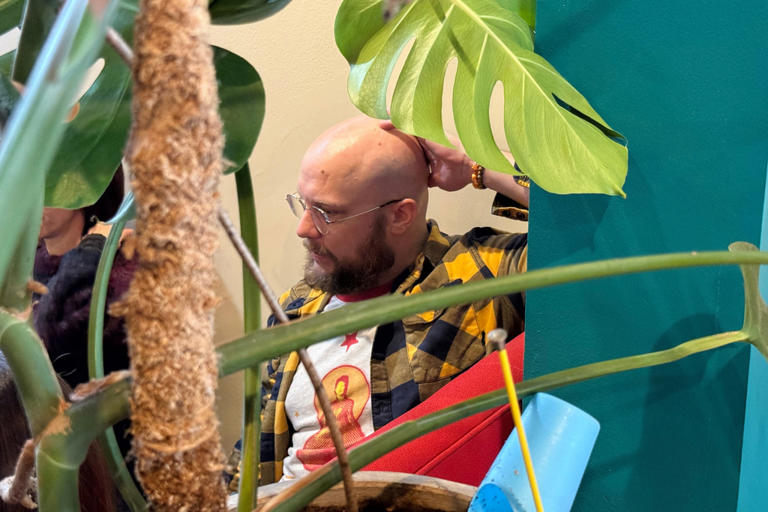 Michigan’s death doulas bring solace to those navigating the end of life