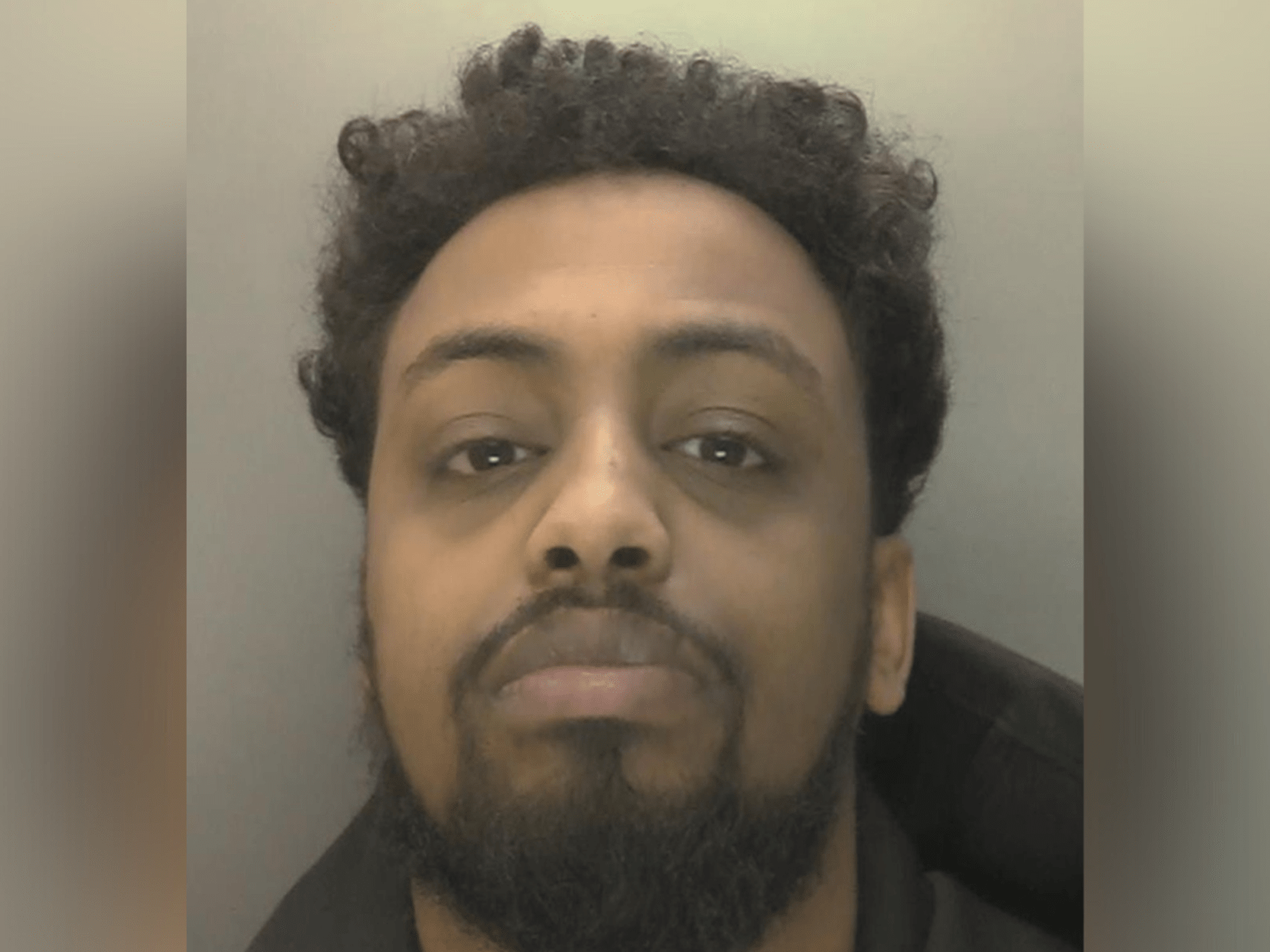 Fraudster jailed after conning pensioners by convincing them to leave ...