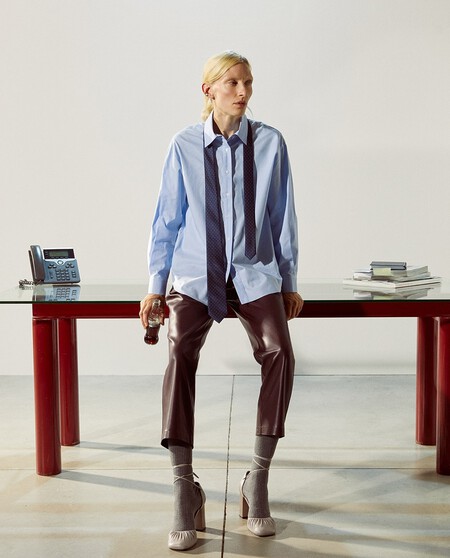 Acaba de llegar a Massimo Dutti el jersey de lana color azul eléctrico ...