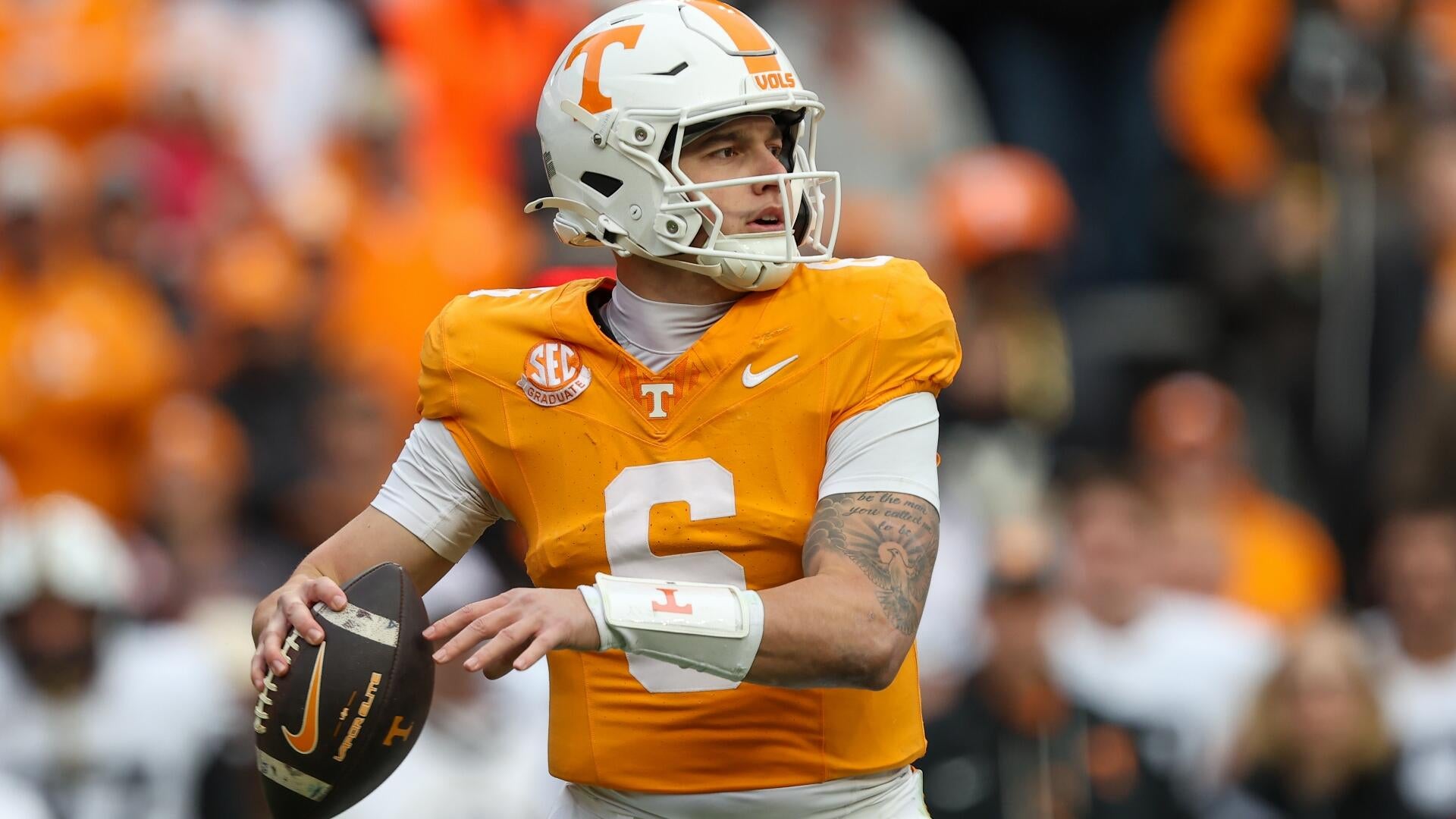 Tennessee vs. Illinois prediction, odds, start time: 2025 Music City ...