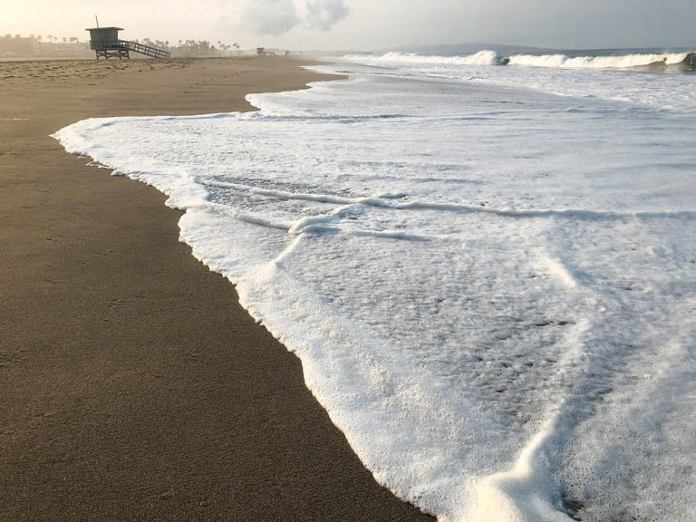 Fisherman disappears from Newport Beach coastline amid strong surf