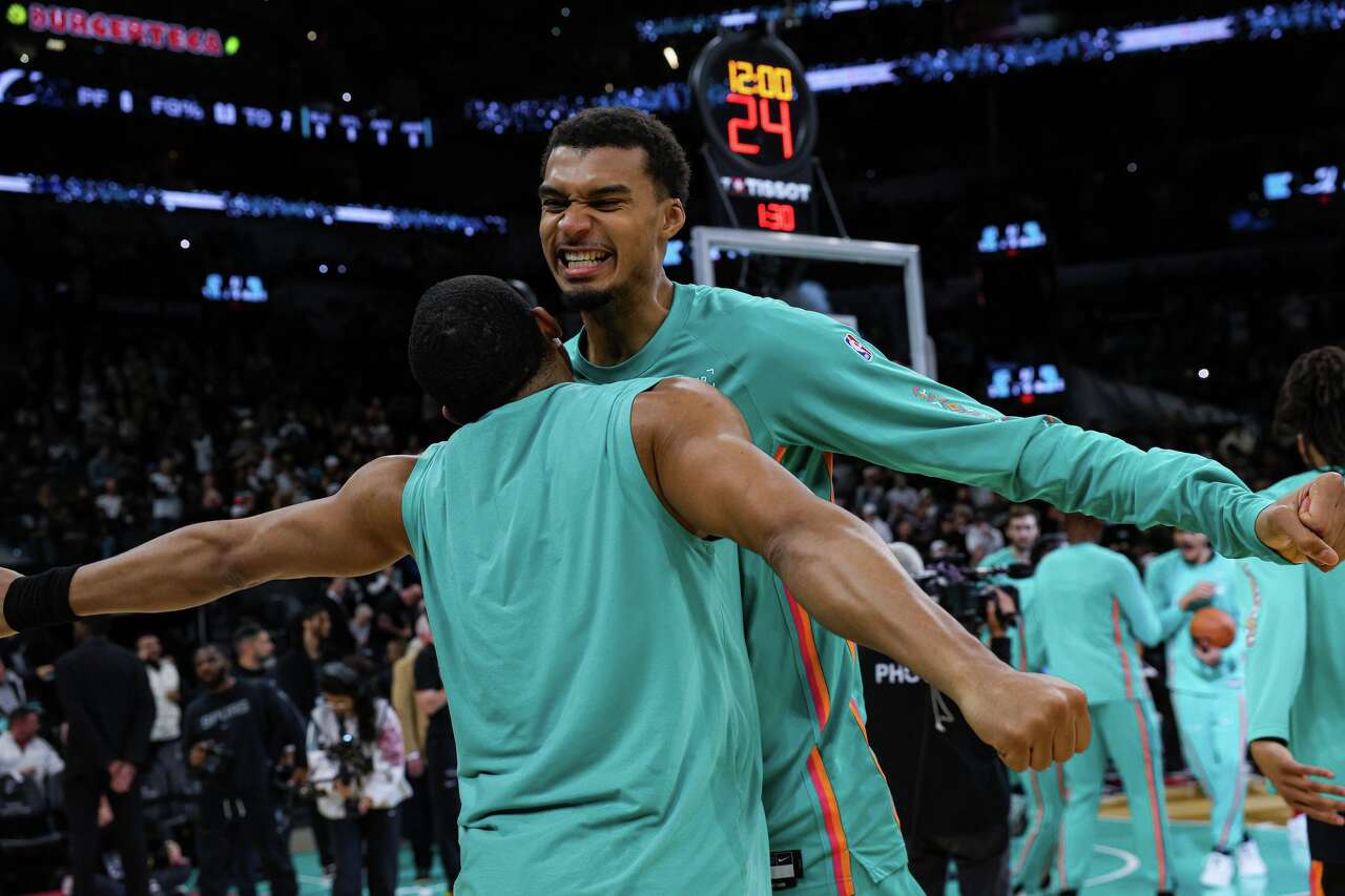 Spurs look to 'lock in' toward playoffs as NBA season nears midway point