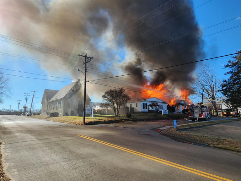 Fire destroys most of funeral home building in Amelia County