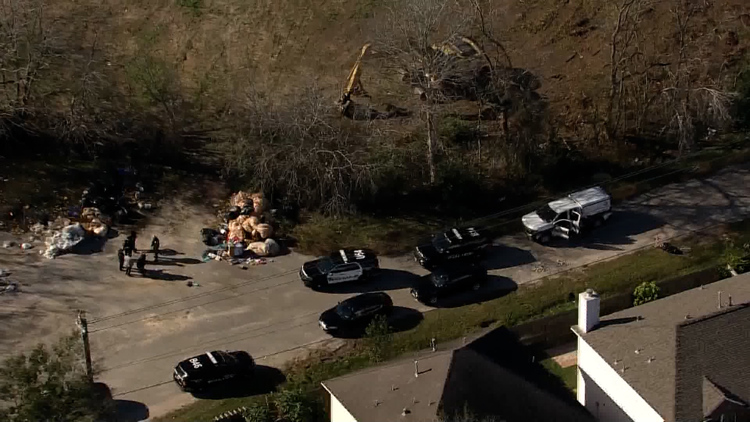 Police investigate possible skeletal remains found in southeast Houston