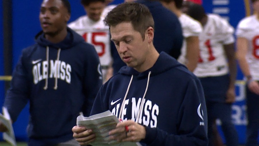 Charlie Weis Jr. discusses 'strange' experience as offensive ...