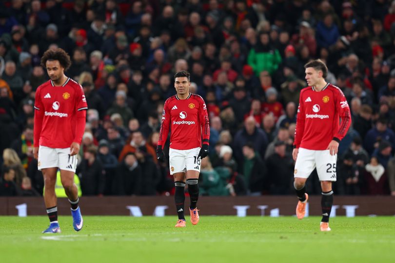Manchester United player ratings vs Wolves with four 5/10s but Senne ...