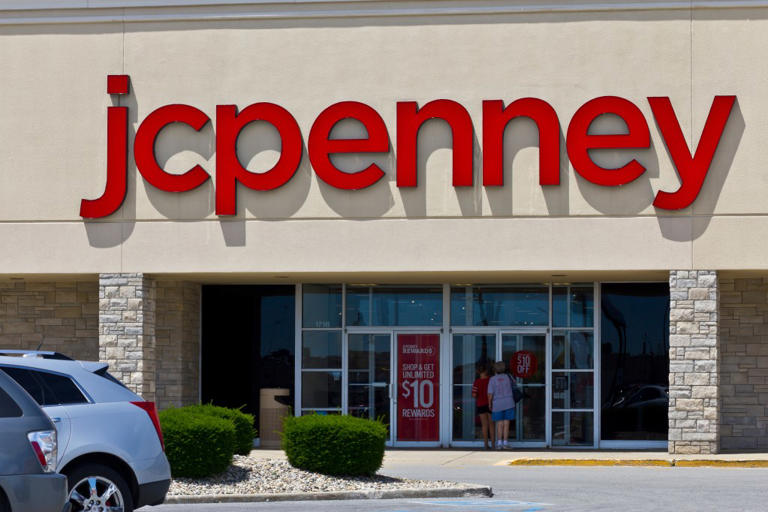JCPenney store deal turns ugly as buyer accuses seller of sabotaging ...
