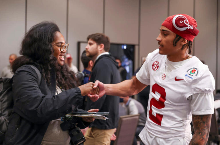 Photos: Alabama takes part in Rose Bowl media day, first practice in ...