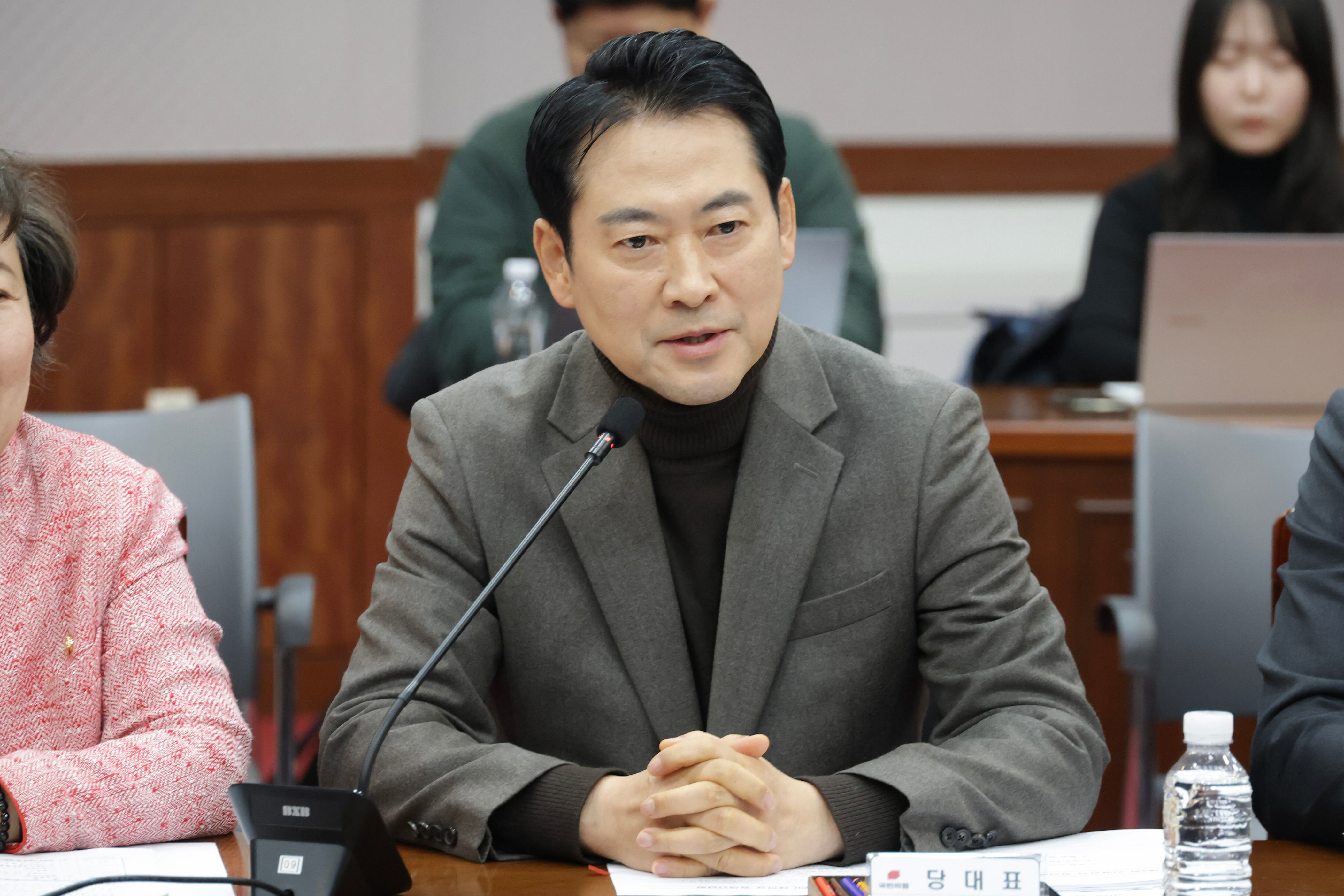 People Power Party leader demands swift probe into Democratic Party's ...