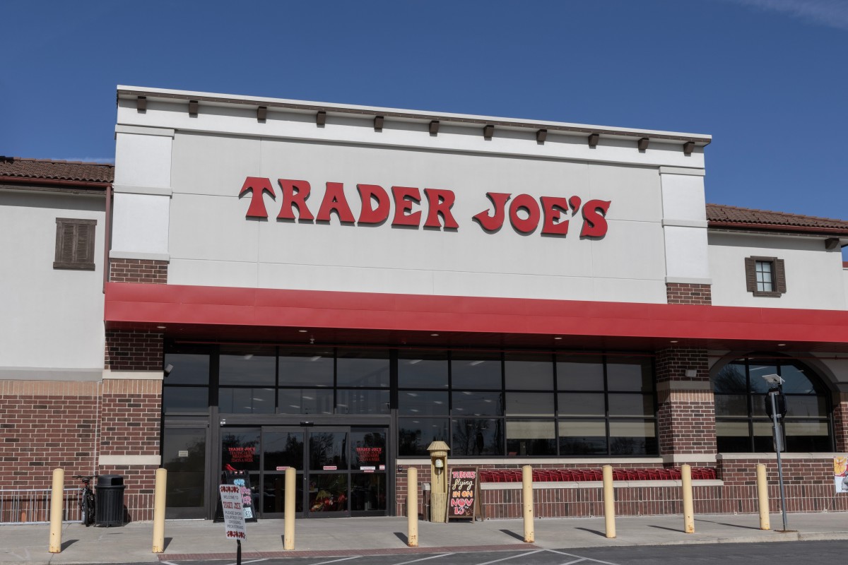 Is Trader Joe’s open on New Year’s Day 2026?