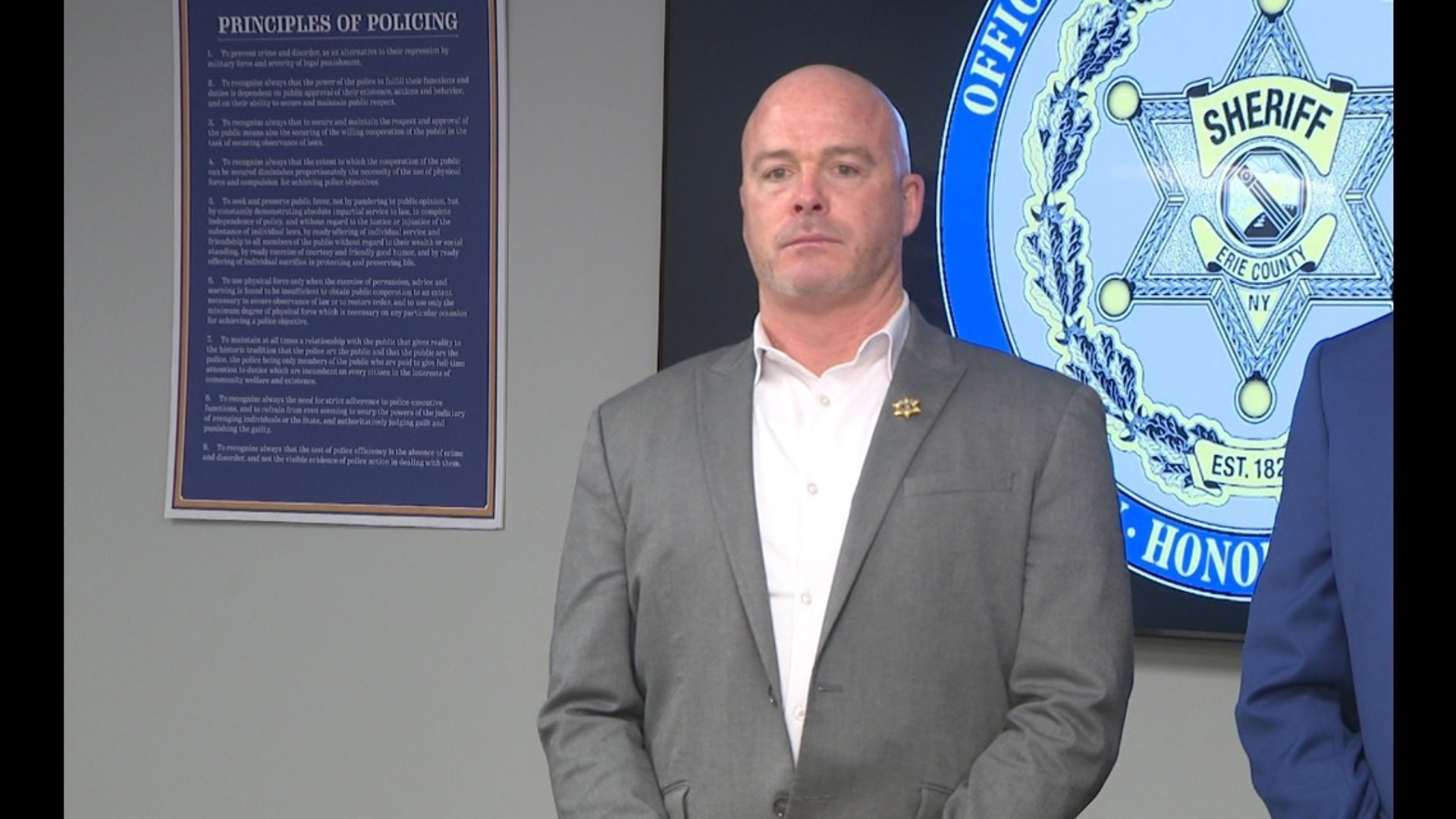 Officers that responded to narcotics chief crash in 2024 disciplined by ...