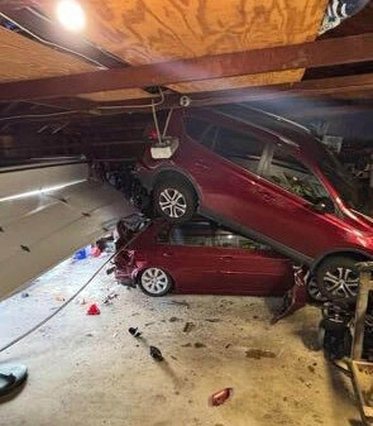 Out-of-control Fairfield snowplow crashes into home, cars, garage ...