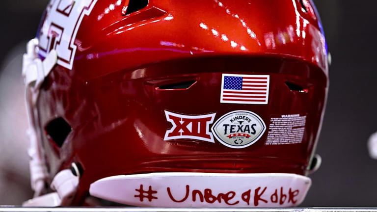 Houston edge rusher enters transfer portal