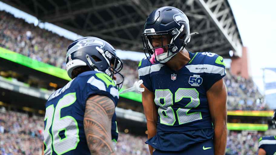 Seahawks drop Week 18 injury hints with flurry of roster moves