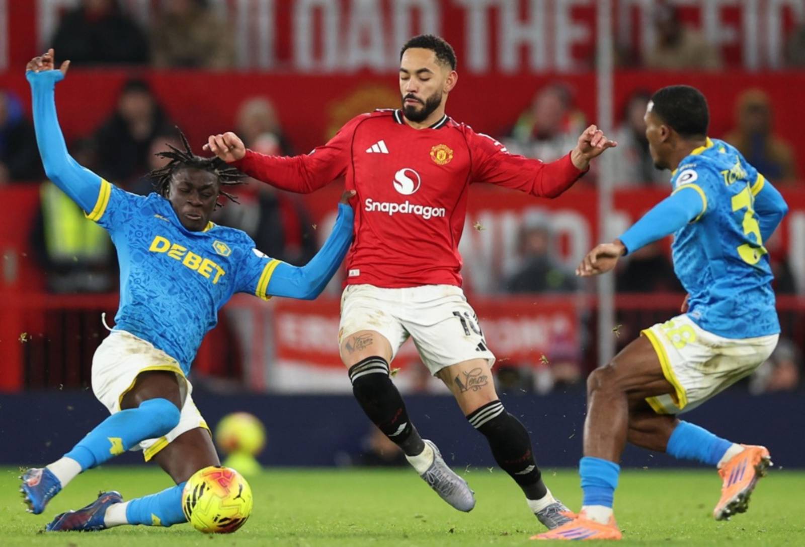 Man Utd held to 1-1 draw by struggling Wolves