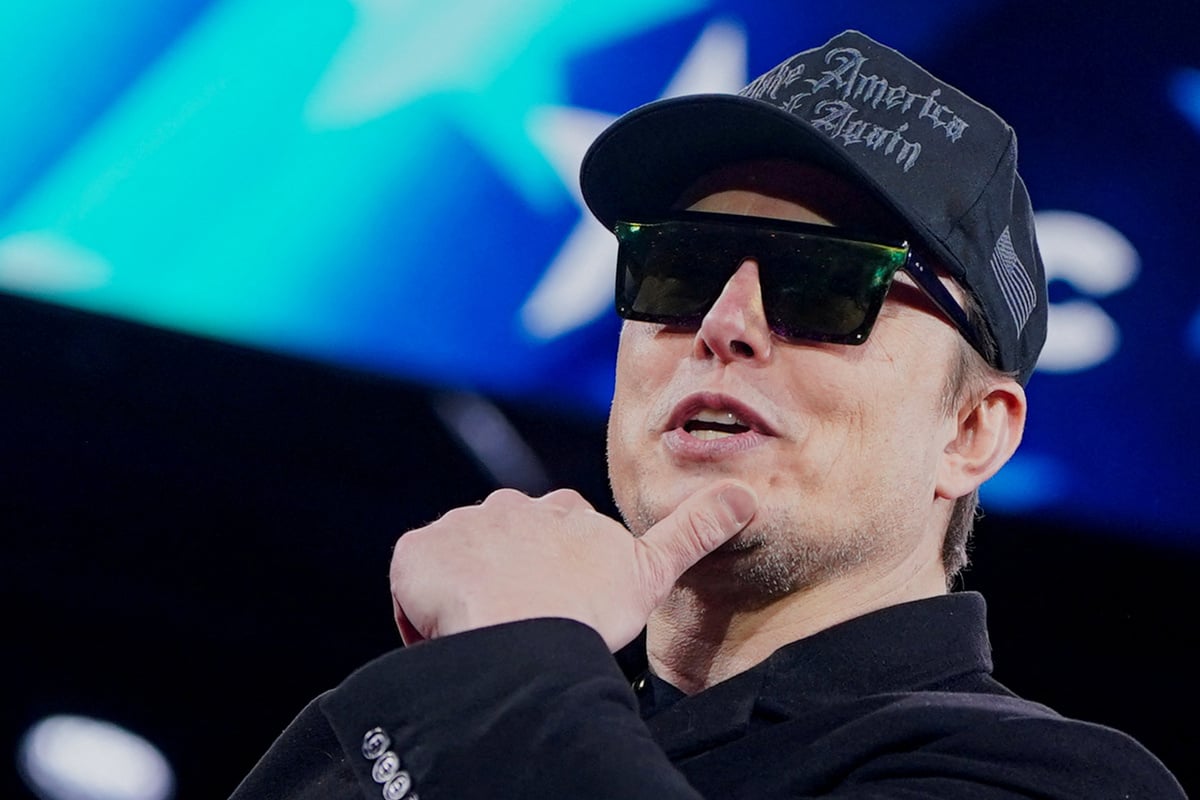 Musk repeats threat against federal workers as deadline to justify jobs ...