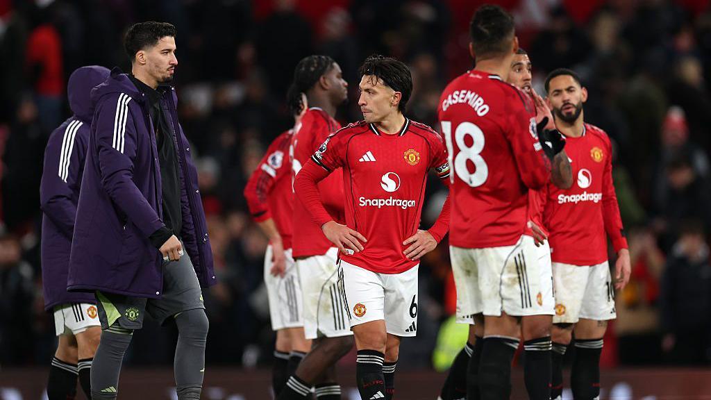 Man United analysis: Weaknesses exposed as Zirkzee replaced at half-time