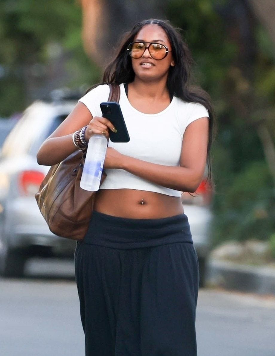 Sasha and Malia Obama’s hilarious reactions to Michelle Obama saying ...